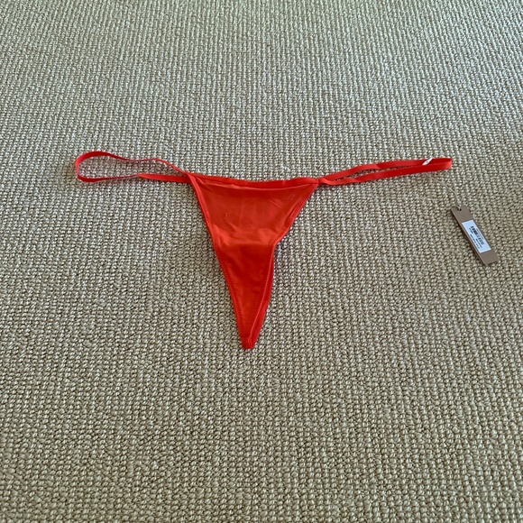 SKIMS | Intimates & Sleepwear | Kim Kardashian Skims Fire Fits ...